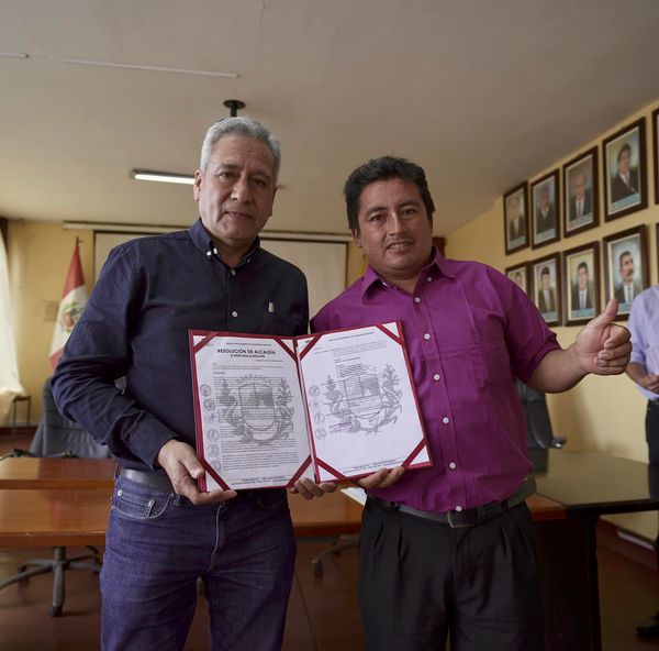 Entrega de credenciales a los alcaldes y regidores electos de los ... Entrega de credenciales a los alcaldes y regidores electos de los ...